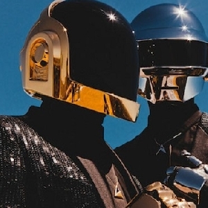 Daft Punk Rilis Perdana Lagu 'Infinity Repeating' di Museum Paris ...
