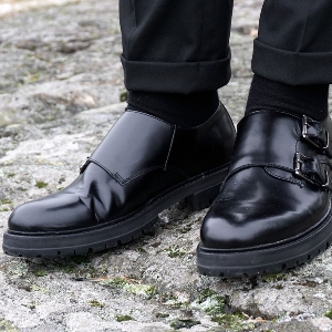 Monk Shoes, Sepatu Praktis untuk Setiap Acara Formal - blackxperience.com
