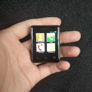 Inilah Smartphone Terkecil di Dunia - blackxperience.com