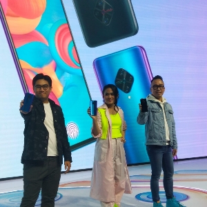 Vivo S1 Pro Meluncur, Usung Kamera Diamond Shape - blackxperience.com