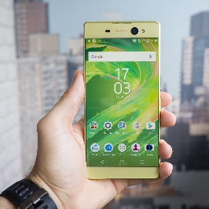 Ini Deretan Lima Smartphone Bezel-Less 2017 Yang Wajib Dimiliki ...