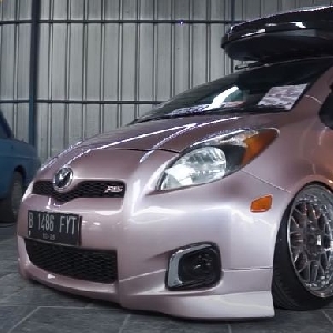 Modifikasi Yaris Bakpao Stand Out Bersolek Stance Dibalut Dress Rose ...