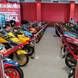 Rangkul Adi Pro, Puluhan Motor Modifikasi Bersaing Di IIMS Hybrid ...