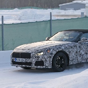 BMW Z5 Convertible Tertangkap Basah - blackxperience.com