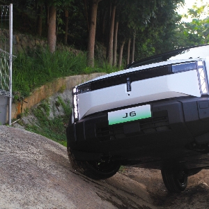 Chery J6 SUV Listrik Offroad, Bakal Bisa Dites di GJAW, Begini ...