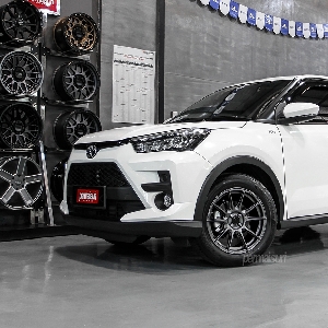 Rekomendasi Velg Toyota Raize Dari Sporty Sampai Unik Ada ...