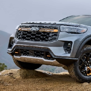 Ford Explorer Siap Offroad dengan Paket Performa Tremor ...