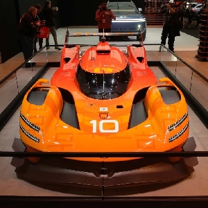 Genesis Hypercar Tampil Perdana dengan Cat Orange Magma ...