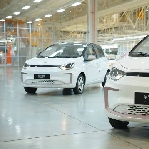 Yiwei Jadi EV Pertama di Dunia dengan Baterai Sodium-ion ...