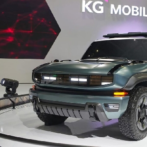 Mirip FJ Cruiser, KG Mobility Pamerkan Konsep SUV F100 di Seoul - blackxperience.com