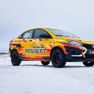 Sedan Lada Ini Dipakai Untuk Balap Trek Salju, Jadinya Seperti Ini ...