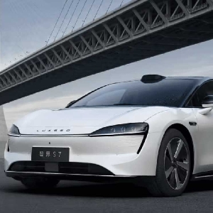 Huawei Berkolaborasi Dengan Chery Membuat SUV EREV Luxeed R7 ...