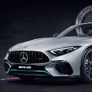 Mercedes-AMG SL63 4MATIC+ Edisi Khusus F1 - blackxperience.com