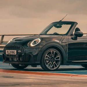 Mini Cooper Edisi Spesial Ini Memiliki Tampilan Gothic - blackxperience.com