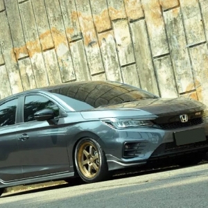 Modifikasi Simpel Honda City Hatchback RS, Kuat Darah Racing Dikombo ...