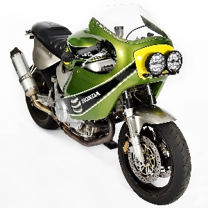 4 Model Sepeda Motor Kustom dari Australia, Jakarta, India dan Rusia ...