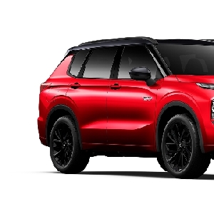 Mitsubishi Ungkap Outlander PHEV GSR 2024, Tampilannya Lebih Sporty ...