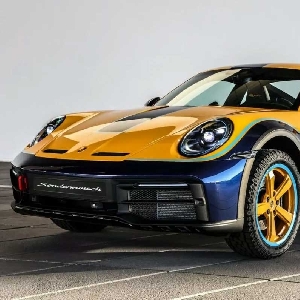 Akhiri Produksi 911 Dakar, Porsche Hadirkan Mobil Balap Unik ...