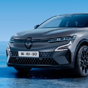 Renault Megane Lebih Sporty dengan Trim Baru Esprit Alpine ...