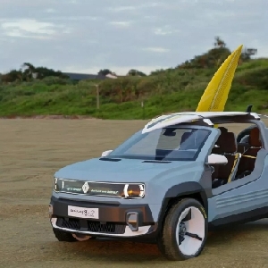 Rendering Renault 4 E-Tech Jadi Mobil Buggy Pantai Elegan ...