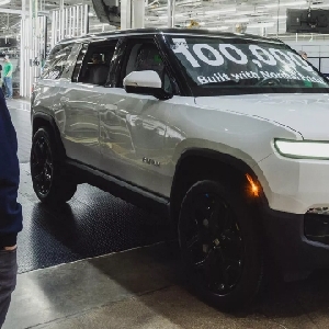 Rivian Bikin Pencapaian Baru, Produksi EV Tembus 100.000 Unit ...