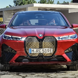 Seperti Inilah Tampilan BMW iX M - blackxperience.com