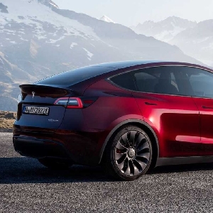 Tesla Siapkan Model Y Dengan Format “Six Seater”? - blackxperience.com