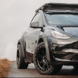 Mobil Off Road Listrik? Tesla Model Y Modifikasi Delta 4x4 Ini Siap ...