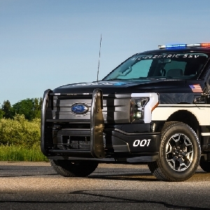 Ford F-150 Lightning Pro SSV Menjadi Pickup Listrik Pertama Untuk ...
