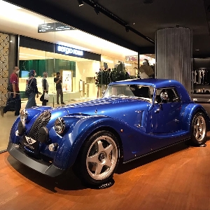 Morgan GTR V8 Bertenaga 375 hp, 1 dari 9 Unit di Dunia Hadir di ...