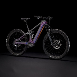 Sepeda Trek E-MTB Baru Libas Semua Medan Jalanan - blackxperience.com