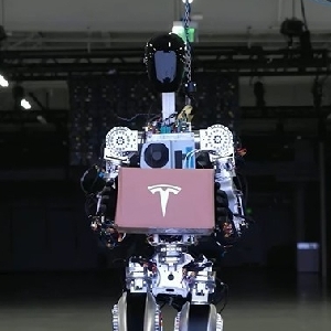 Tidak Hanya Fokus pada EV, Tesla akan Buat Divisi Robotika ...