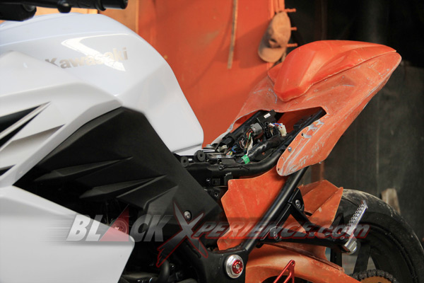 Bodi Kawasaki Z250 Berkonsep Sport Elegant - blackxperience.com